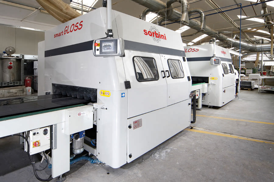 Macchina lucidatrice per metalli - Smartgloss - Cefla Finishing - CNC ...