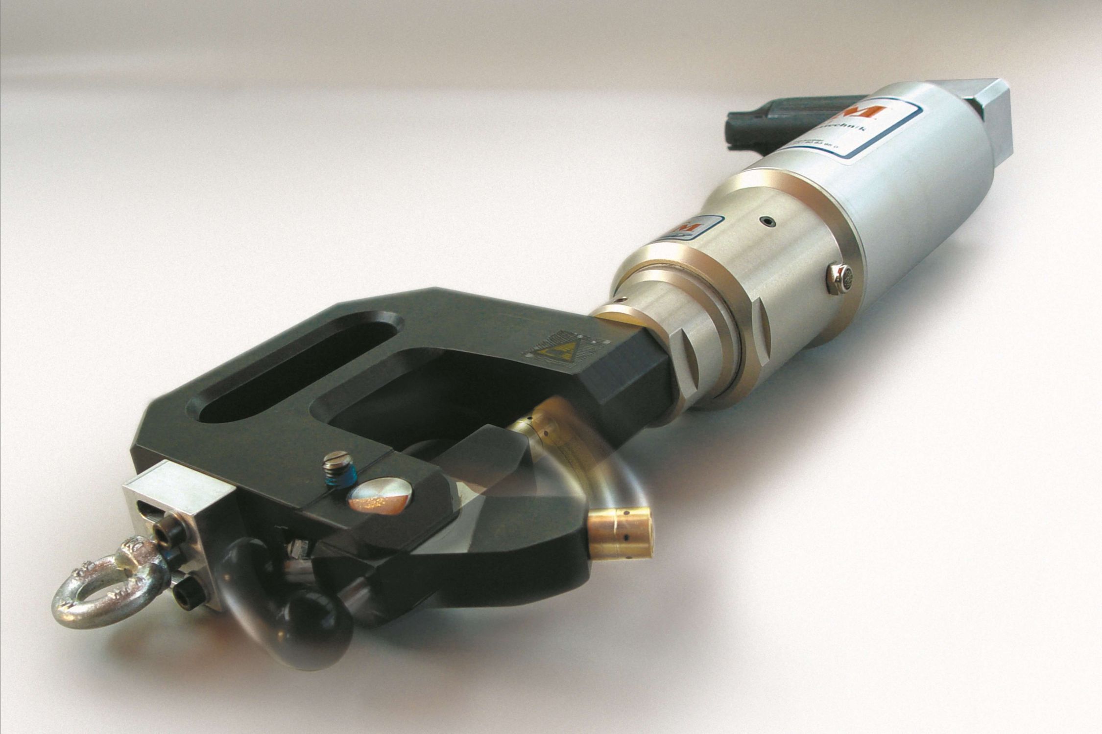 Attrezzo manuale di clinciatura pneumatico - ULG SN7 - BTM Europe ...