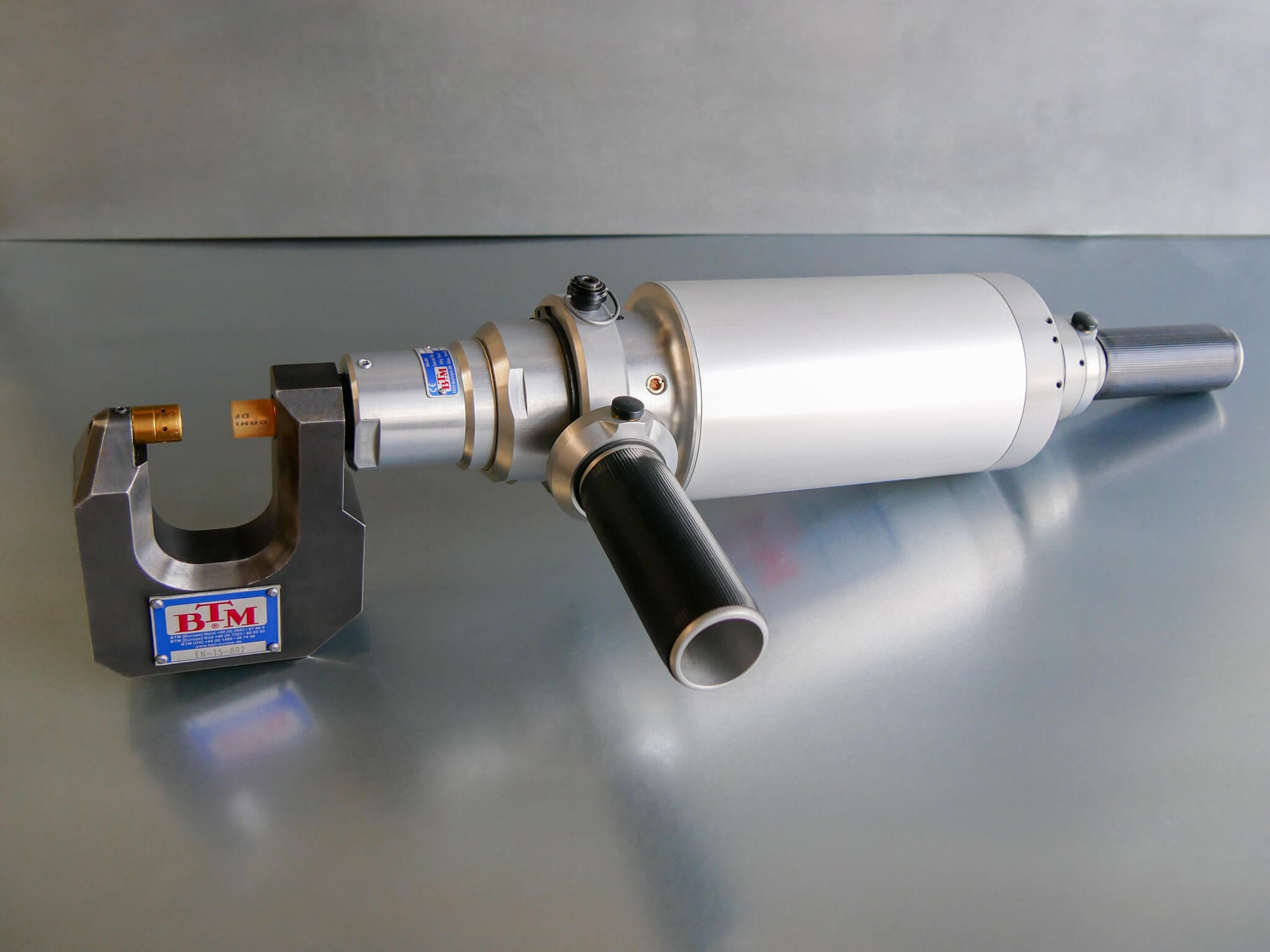 Attrezzo manuale di clinciatura pneumatico - ULG SN8 - BTM Europe ...