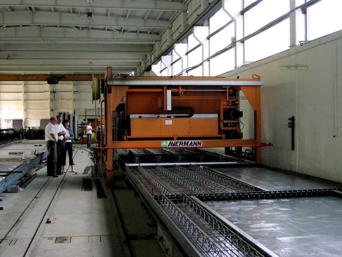 Tavola vibrante - AVERMANN Maschinenfabrik GmbH & Co. KG