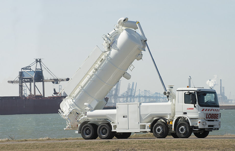 Camion aspiratore - Vacu-Press® 8000 ADR - Naaktgeboren Rotterdam B.V ...