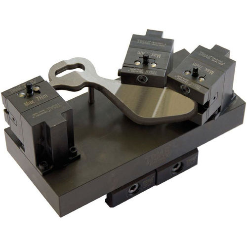 Morsa autocentrante - triCENTRO series - Advanced Machine & Engineering ...